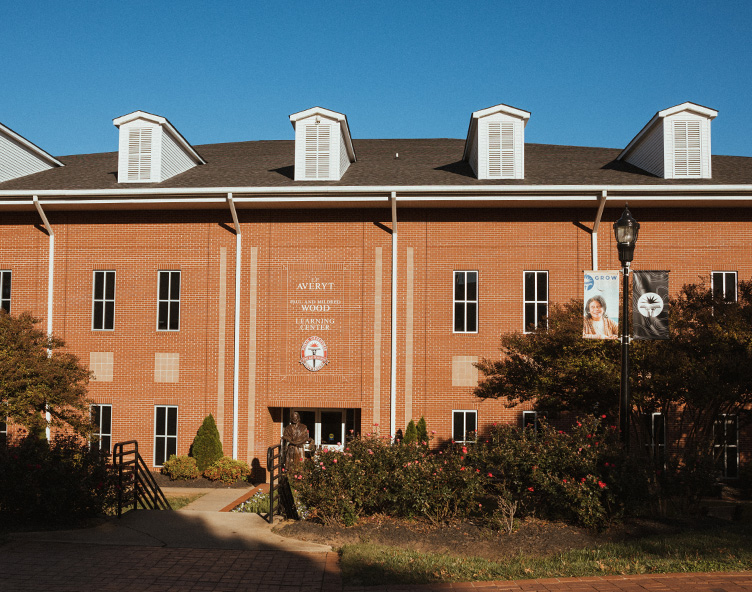 Hester Memorial Library • North Greenville University
